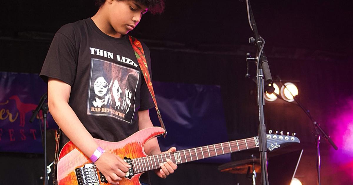 Zac Mac lights up the stage at Master McGrath Festival - Photo 1 of 5 ...