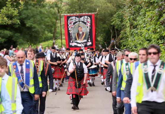 GALLERY: Thousands descend on Scarva for the Thirteenth - Photo 1 of 14 ...